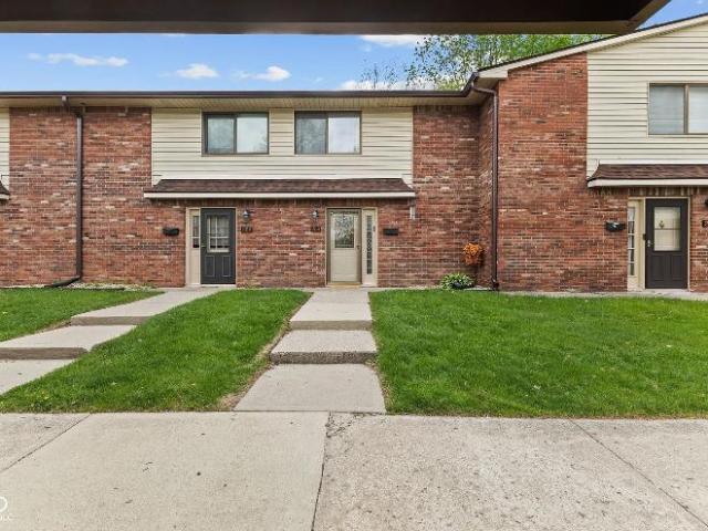 2 Br, 2 bath, Townhouse/Brownstone/RowHouse 968 Greenwood Trl W