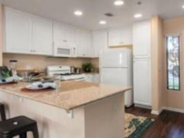 2 Br, 2 bath, Apartment 10411 Reserve Drive