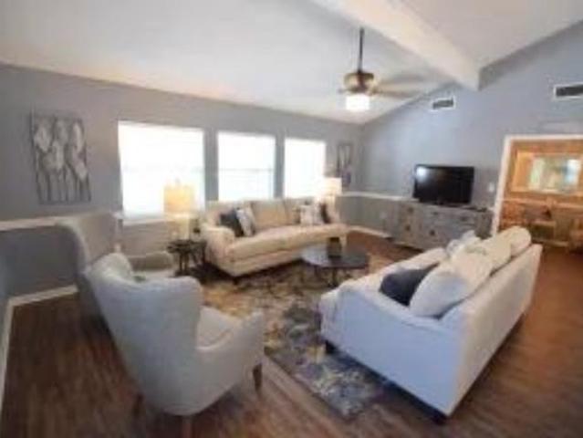 2 Br, 2 bath, Apartment 1045 Flynt Dr
