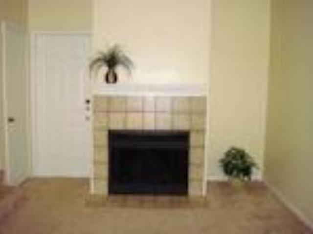 2 Br, 2 bath, Apartment 1050 W Ash Lane