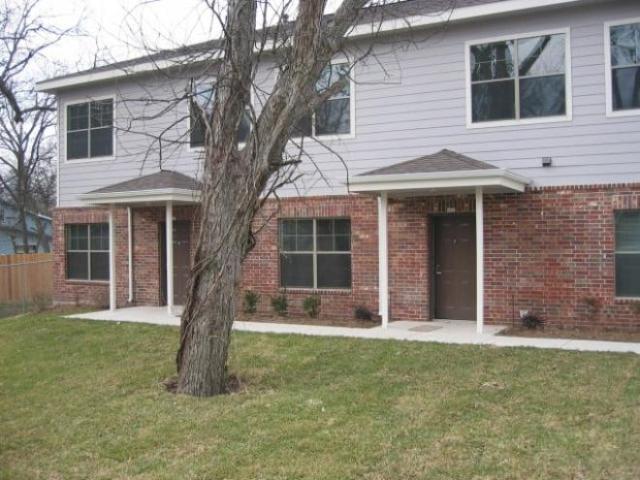 2 Br, 2 bath, Apartment 1050 Springdale Rd