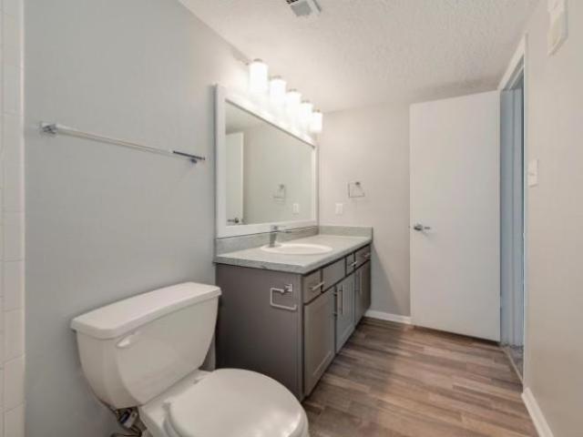 2 Br, 2 bath, Apartment 10510 Waterford Creek Ln