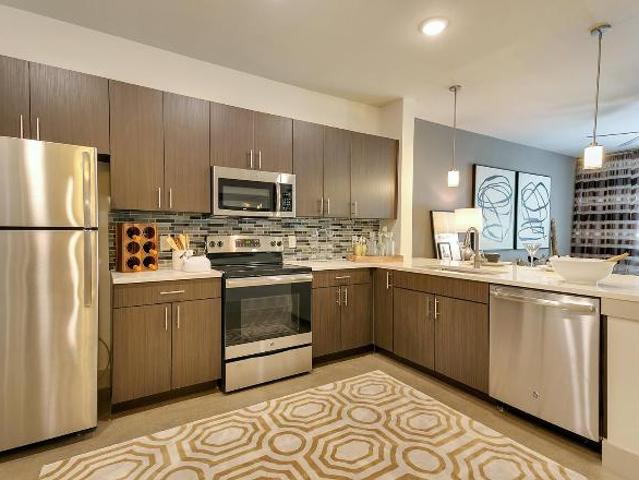 2 Br, 2 bath, Apartment 10550 N Central Expy