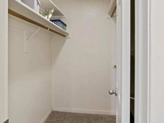 2 Br, 2 bath, Apartment 1055 W Baseline Rd