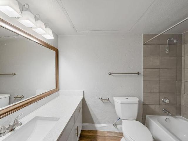 2 Br, 2 bath, Apartment 10570 Stone Canyon Rd