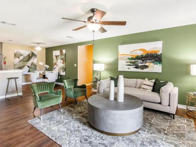 2 Br, 2 bath, Apartment 1087 Stark Rd