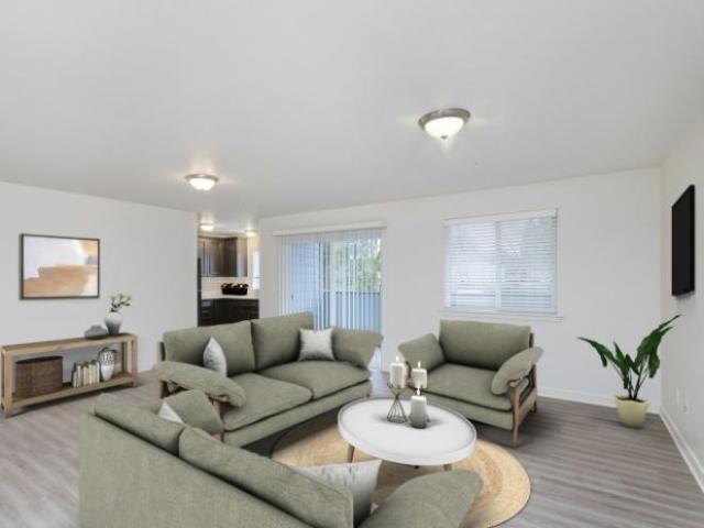 2 Br, 2 bath, Apartment 108 N Trade St