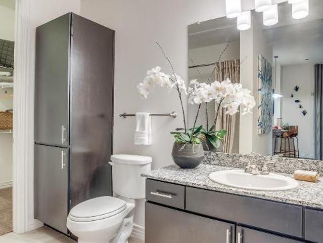2 Br, 2 bath, Apartment 1090 West Exchange Parkway