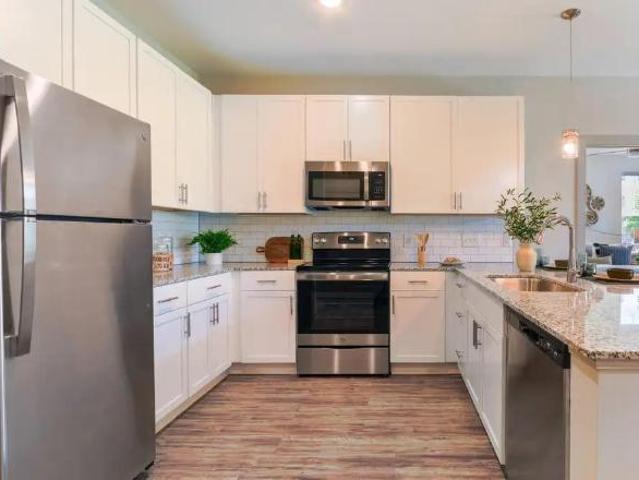 2 Br, 2 bath, Apartment 1094 Forman Ln