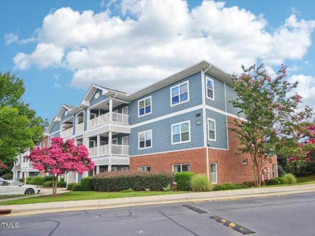 2 Br, 2 bath, Apartment 1000 Broadstone Way