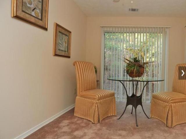 2 Br, 2 bath, Apartment 1000 Lake Ridge Pkwy