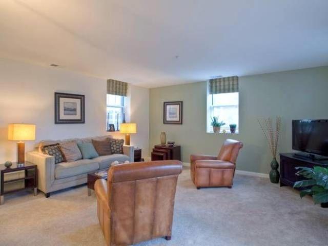 2 Br, 2 bath, Apartment 1000 Main Campus Drive