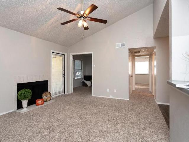 2 Br, 2 bath, Apartment 10010 Whitehurst Dr