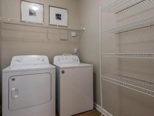 2 Br, 2 bath, Apartment 1009 Wade Ave