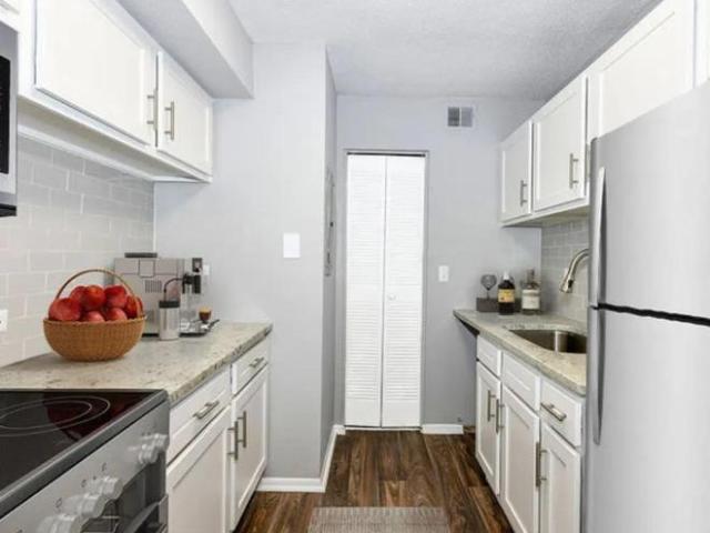 2 Br, 2 bath, Apartment 100 Old Holcomb Bridge Way