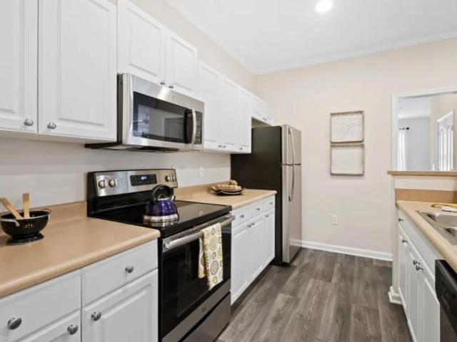 2 Br, 2 bath, Apartment 100 Alexan Dr