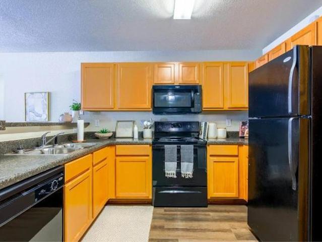 2 Br, 2 bath, Apartment 100 Breckenridge Dr