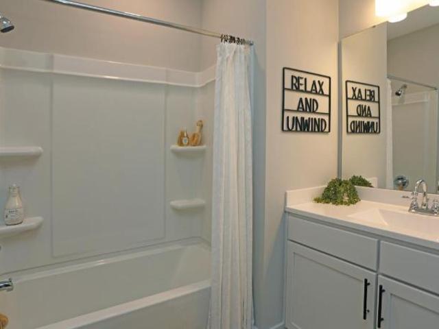 2 Br, 2 bath, Apartment 100 Core St