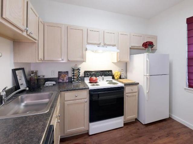 2 Br, 2 bath, Apartment 100 Crossing Drive
