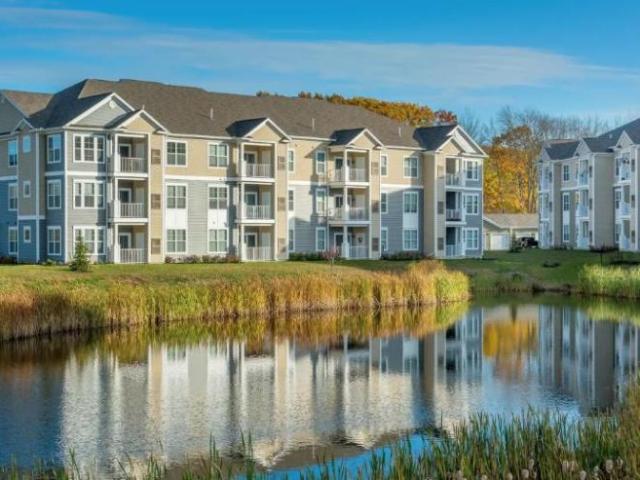 2 Br, 2 bath, Apartment 100 Gateway Blvd