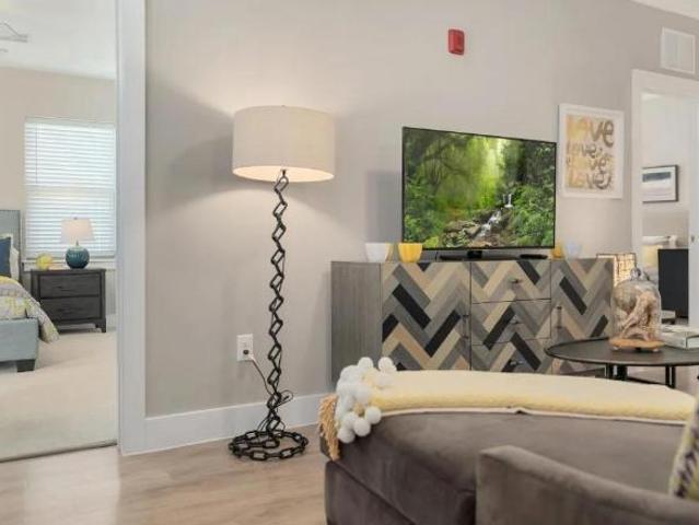 2 Br, 2 bath, Apartment 100 Holling Dr