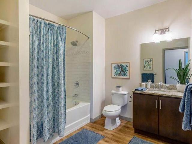2 Br, 2 bath, Apartment 100 Woodview Way
