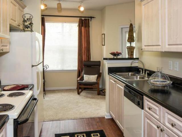 2 Br, 2 bath, Apartment 100 Woodberry Pl