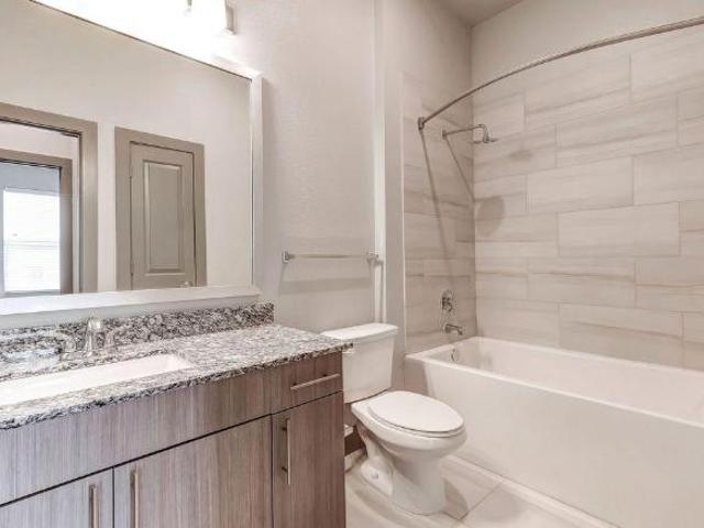2 Br, 2 bath, Apartment 10151 Shoreview Road