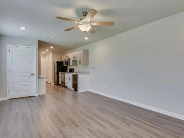 2 Br, 2 bath, Apartment 101 Little Rock Dr