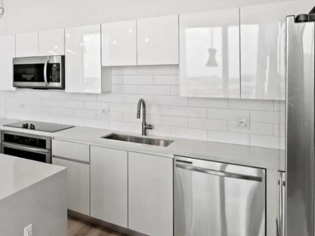 2 Br, 2 bath, Apartment 101 SW 1st St