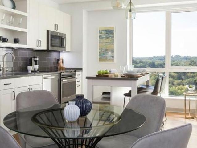 2 Br, 2 bath, Apartment 101 South Huntington Avenue