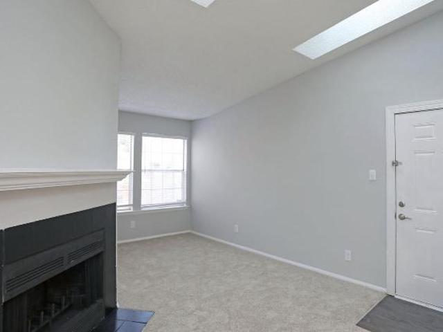 2 Br, 2 bath, Apartment 101 Timber Hollow Ct
