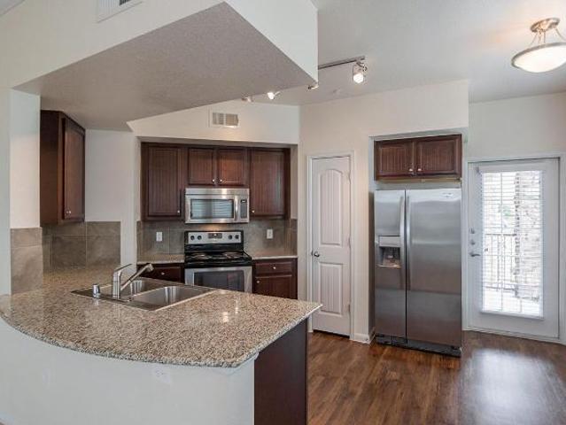 2 Br, 2 bath, Apartment 1021 Point Vista Road
