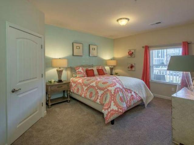 2 Br, 2 bath, Apartment 10320 Grobie Way