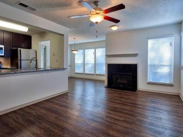 2 Br, 2 bath, Apartment 10 Rimington Ln