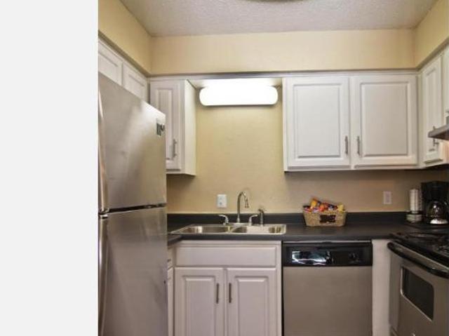 2 Br, 2 bath, Apartment 1141 Crab Orchard Dr