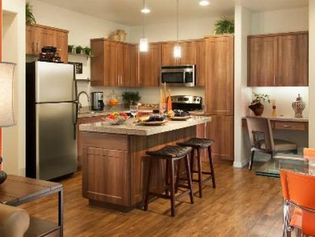 2 Br, 2 bath, Apartment 1155 W Elliot Rd