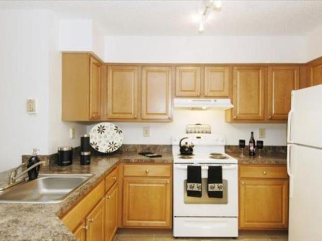 2 Br, 2 bath, Apartment 1155 SE 7th Avenue