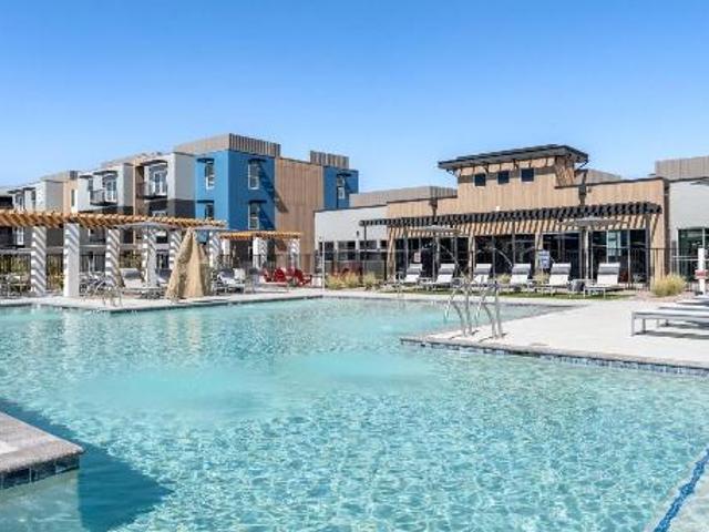 2 Br, 2 bath, Apartment 11850 W Fillmore Street