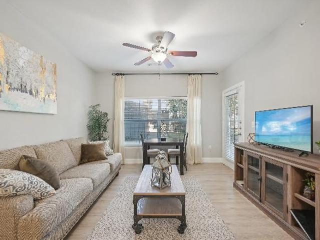 2 Br, 2 bath, Apartment 11911 Greenville Avenue