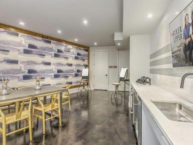 2 Br, 2 bath, Apartment 11936 N Community House Rd