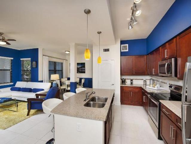 2 Br, 2 bath, Apartment 11000 Miramar Boulevard