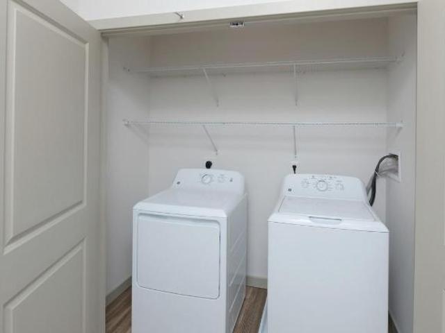 2 Br, 2 bath, Apartment 1100 Cricket Lane