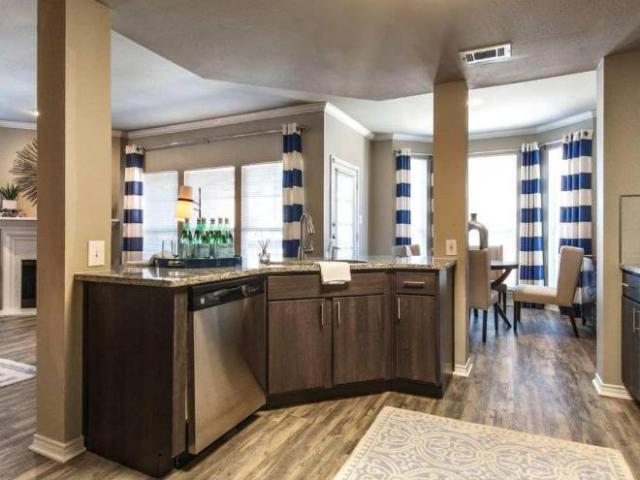 2 Br, 2 bath, Apartment 1100 Hidden Ridge