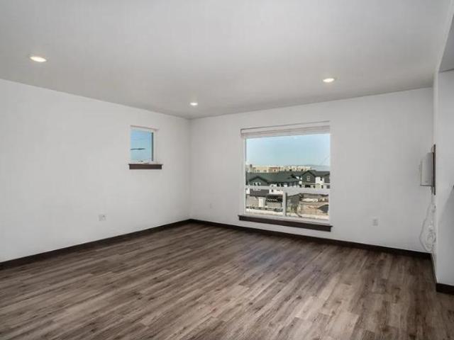 2 Br, 2 bath, Apartment 1100 Rosa Way