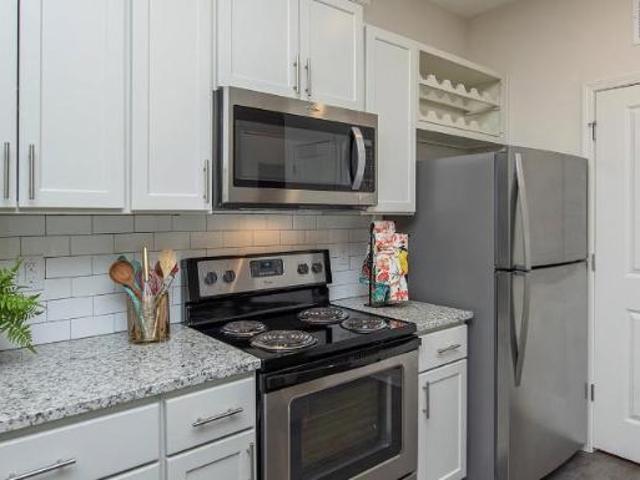 2 Br, 2 bath, Apartment 1101 Club Exchange Dr