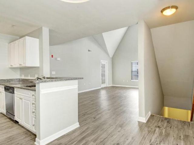 2 Br, 2 bath, Apartment 1101 Kirkbride Drive