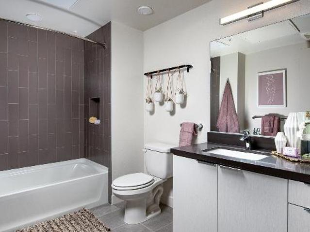 2 Br, 2 bath, Apartment 1101 N Main St