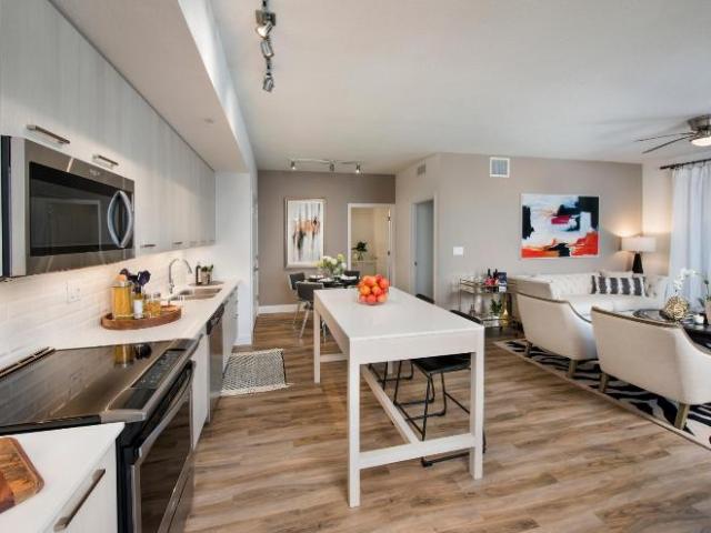2 Br, 2 bath, Apartment 11020 Town Cir