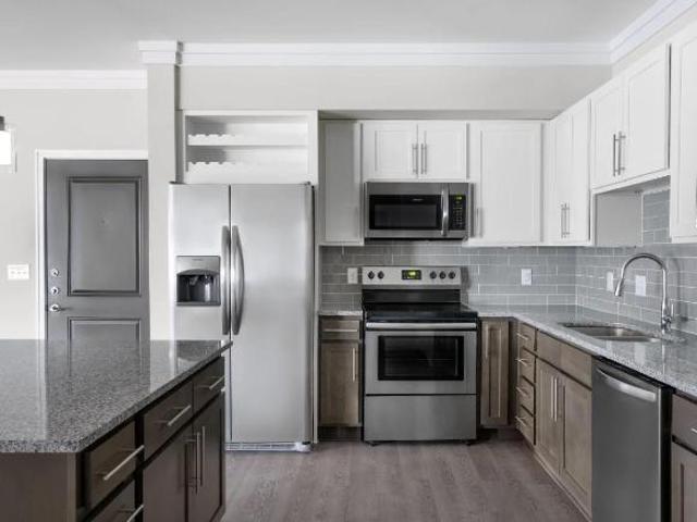2 Br, 2 bath, Apartment 1108 Merrion Ave